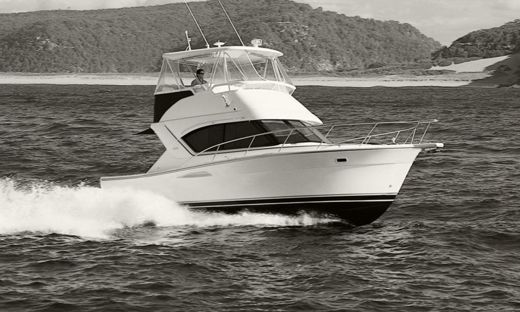 Riviera 3350 Open Flybridge – Riviera – Australia’s Premium Luxury ...