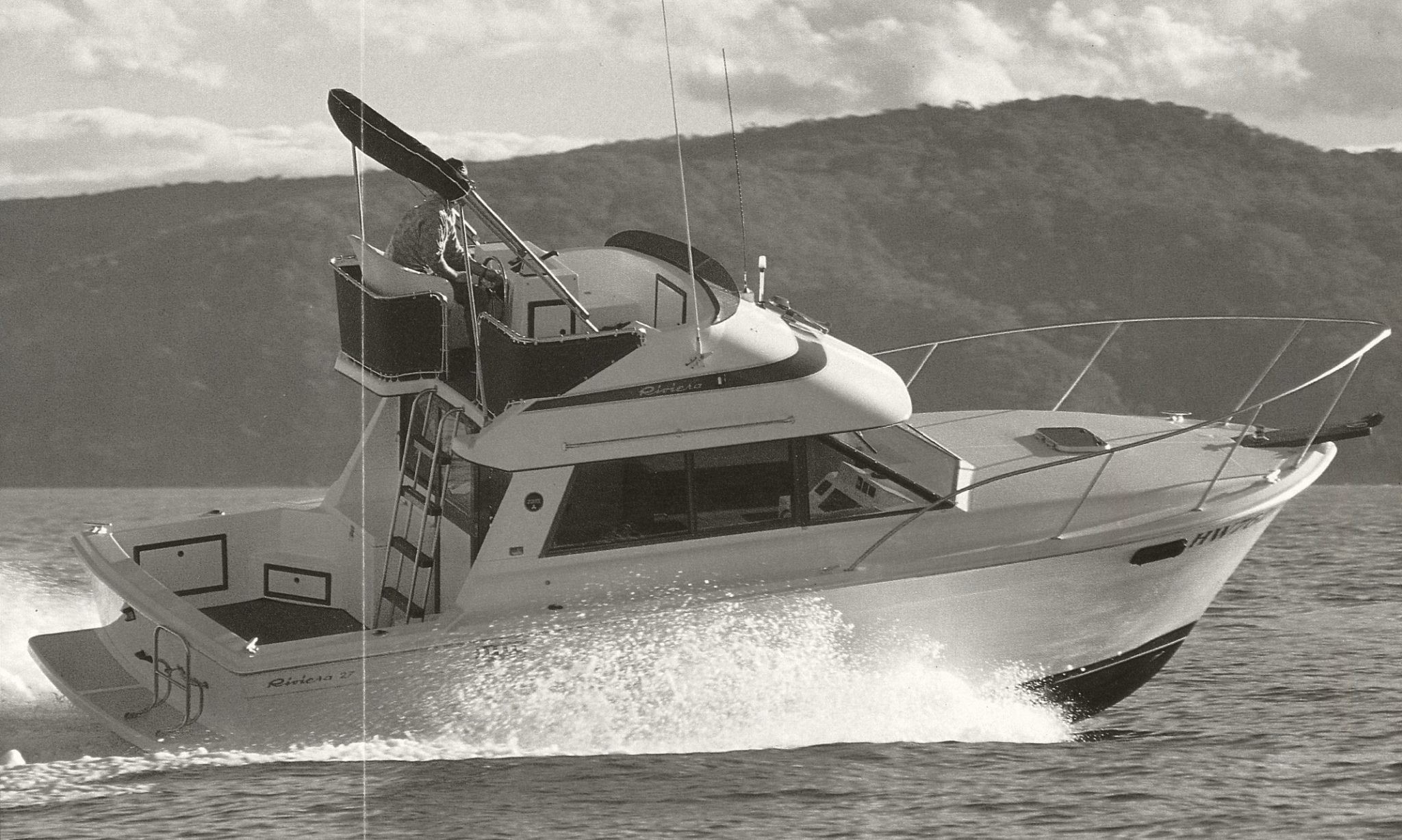 Riviera 27 – Riviera – Australia’s Premium Luxury Motor Yacht Builder