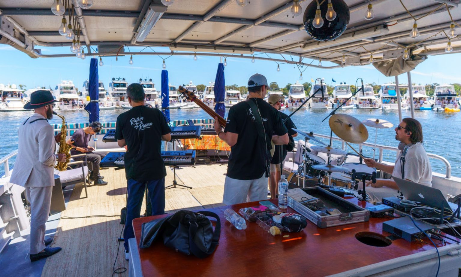 Magnificent R Marine Perth raft-up kicks off summer – Riviera ...
