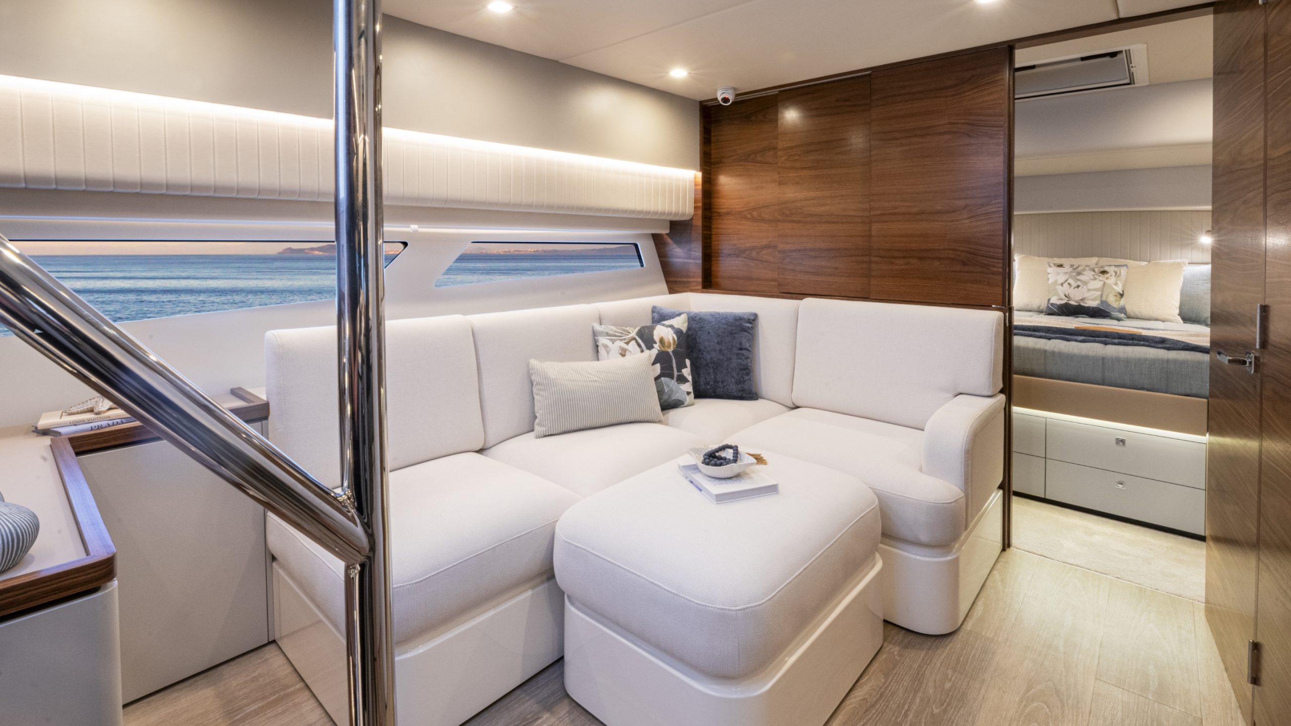 4300 Sports Express – Riviera – Australia’s Premium Luxury Motor Yacht ...